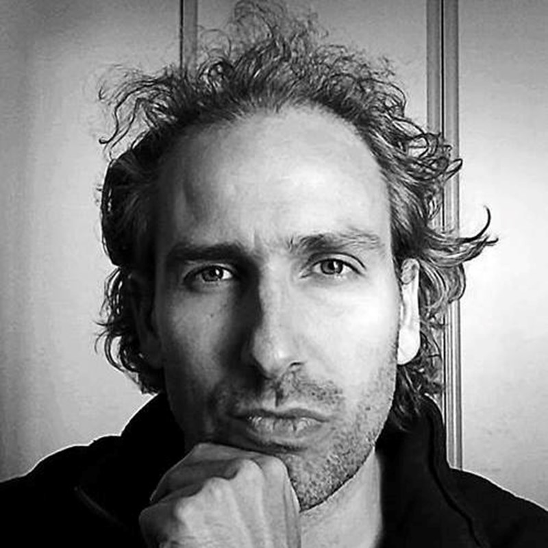 Nicolas Beuglet | Albatrosmedia.cz